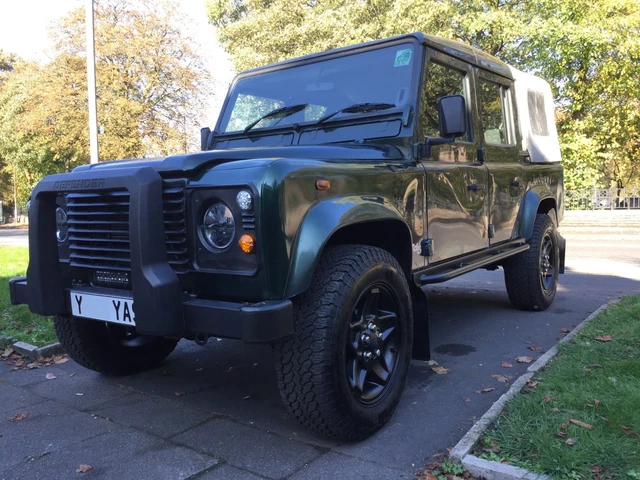 CLASSIC LAND ROVER Defender 110 TD5 Double / Twin cab Chelsea Tractor ...