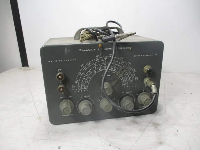 J76) HEATHKIT RF Signal Generator Model SG-8 Portable Powers On Tested ...