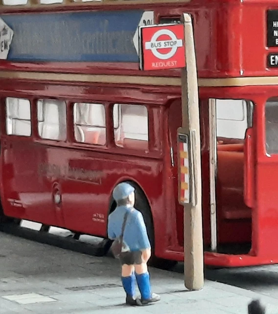 1940'S-60'S OO GAUGE Bus Stop Flags Pole & Timetables Kit London ...