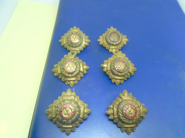 OFFICERS (CAPTAIN) RANK (pips) Insignia (Brass & enamelled) Diag: 29 mm ...