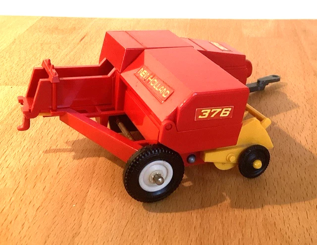 VINTAGE BRITAINS LTD New Holland Hay Baler 1978 £5.44 - PicClick UK