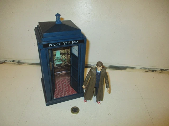 DOCTOR WHO BBC Flight Control TARDIS Toy & 10th Doctor David Tennant ...