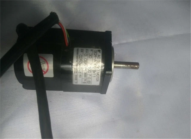 1PC YASKAWA SERVO Motor SGM-A3B5SW11 Used in EUR 146,45 - PicClick FR
