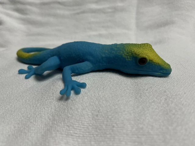 NWT - LIFE-LIKE Imperial Toy Squishy Lifelike Creatures Lizard ...