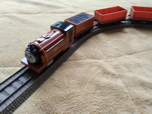 THOMAS & FRIENDS Trackmaster 'Duke' Engine With Wagons Motorised £30.00 ...