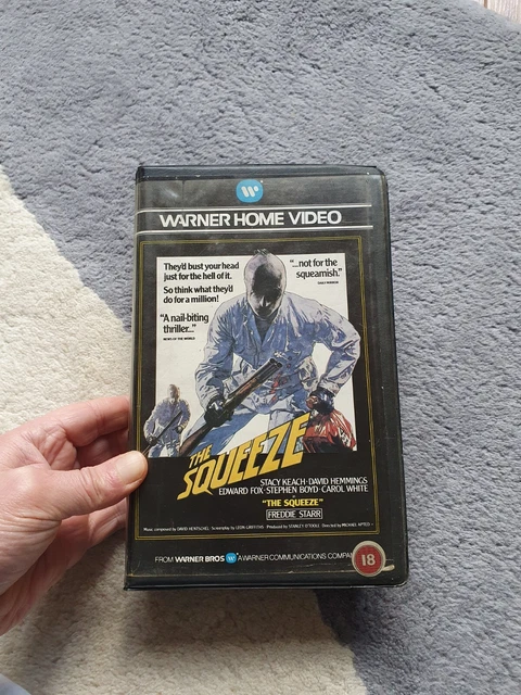THE SQUEEZE BIG Box Warner PreCert VHS Cult 1977 London Thriller Stacey ...