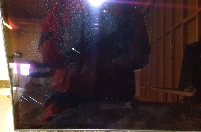 *BROKEN SCREEN* LG OLED C1 65" 4K Smart TV OLED65C14LB - 2021 *NO STAND ...