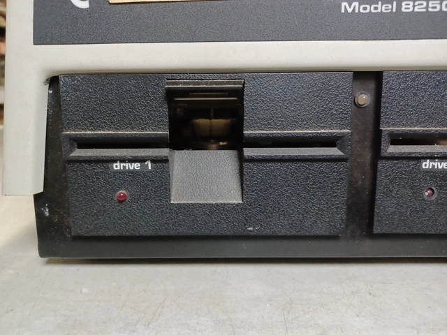 COMMODORE CBM 8250M Dual Floppy Disk Drive Retro Computing - READ ...