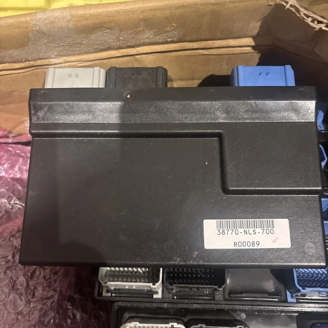 HONDA CBR 1000RR HRC Kit ECU Ex Honda Racing Uk 38770-NLS-700 £875.00 ...