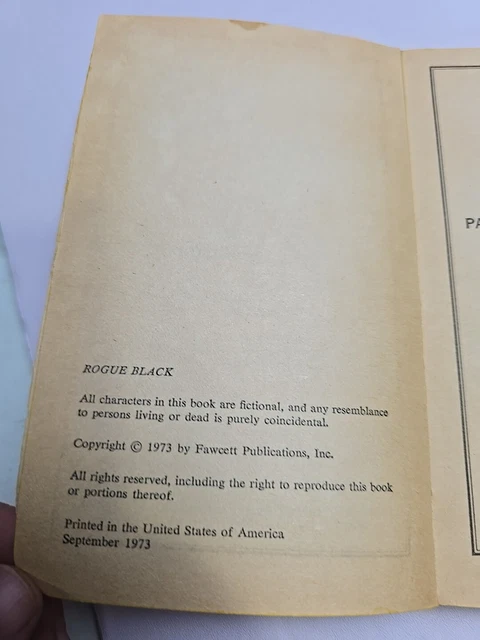 LIVRE DE POCHE noir Rogue par Raymond Giles premier imprimé 1973 EUR 8 ...