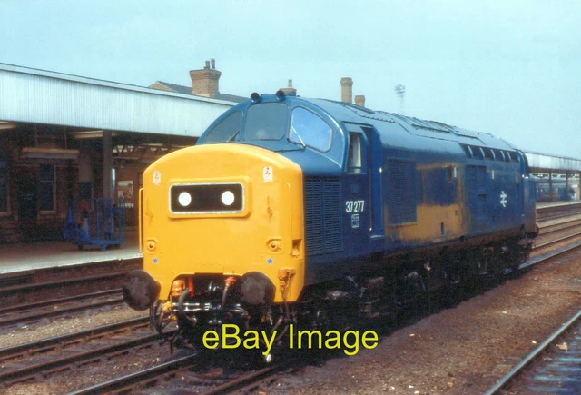 PHOTO RAILWAY 6X4 Class 37 37277 Light Engine at Cardiff c1978 £2.00 ...