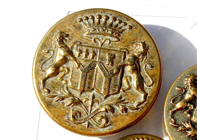RARE MILITARY UNIFORM BUTTON COUNT OF COAT OF ARMS - LION CROWN COAT OF ...
