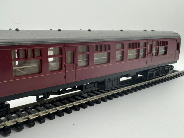 TRIANG 15917 CARRIAGE Coach OO Gauge Play Worn Ideal for Display £2.99 ...