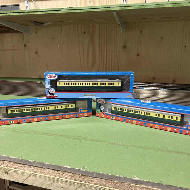HORNBY OO GAUGE R9298 Thomas and Friends Gordon's Brake Coach x3 £43.11 ...