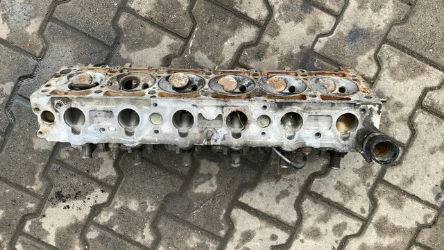 ORIGINAL MERCEDES BENZ M103 Valve Cover Cylinder Head R1030510610 DE £ ...