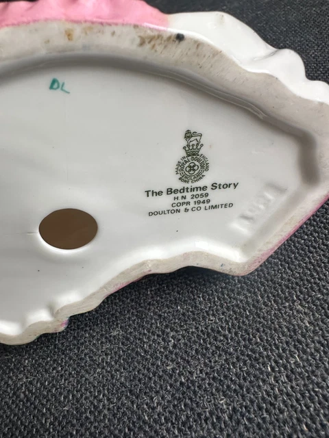 ROYAL DOULTON THE Bedtime Story Figurine (HN2059), Made in England ...