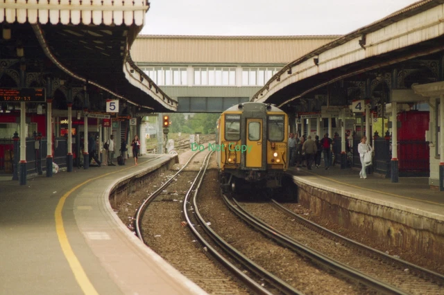 B238 35MM NEGATIVE Class 455 455850 @ Clapham Junction [2] £2.54 ...