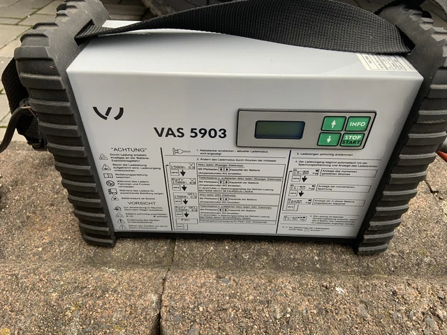 ORIGINAL VW AUDI VAS5903 Spezialwerkzeug Batterieladegerät EUR 820,00 ...