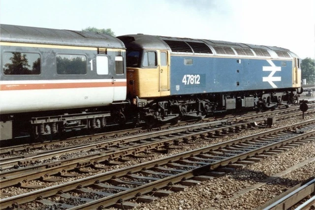 PHOTO CLASS 47 Loco No 47812 At Reading 1989 £2.00 - PicClick UK