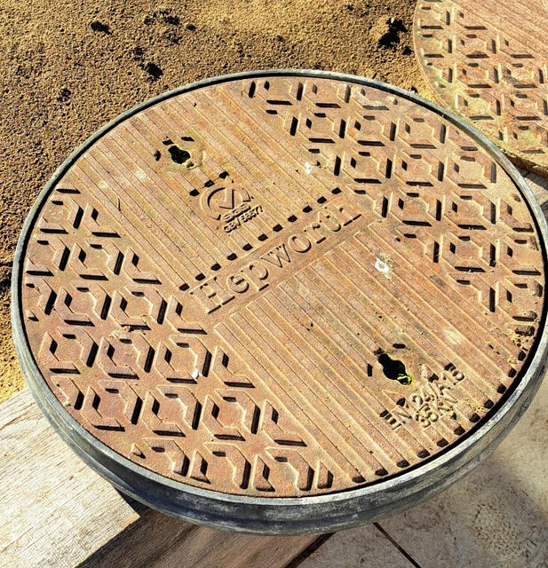 RECLAIMED ROUND CAST Iron Manhole Drain Cover 50cm Diameter £52.72 ...