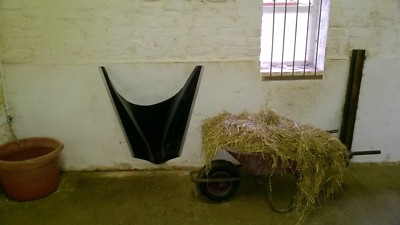 FLEXIBLE STABLE HAY Feeder / Hay bar ( Large Horse)(Corner Mounted) £78 ...