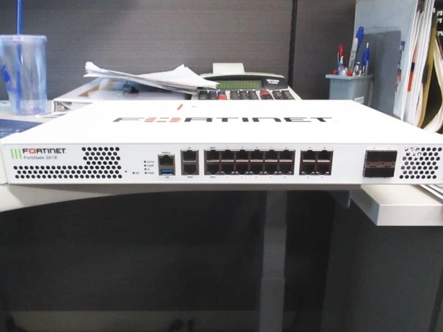 SERVEUR PARE-FEU DE sécurité d'entreprise réseau Fortinet Fortigate ...
