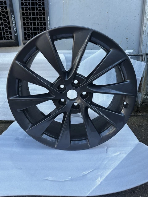 TESLA MODEL S Front Alloy Wheel Rim Genuine 21"x8.5J 1066520-00-C £240. ...