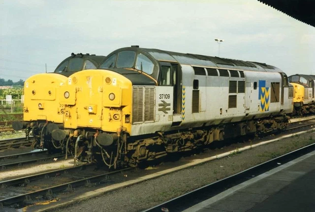 RAILWAY LOCOMOTIVE PHOTO Class 37 # 37167 14-09-1997 Transport Topics £ ...