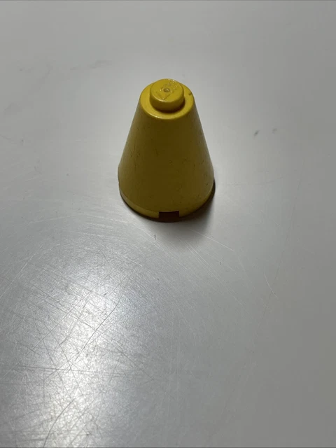 RARE LEGO YELLOW Cone 2 x 2 x 2 with Solid Stud Réf 3942a / Set 8860 ...