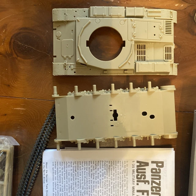 TAMIYA 35009 PANZERKAMPFWAGEN II Ausf. F/G Military Plastic Model Kit ...