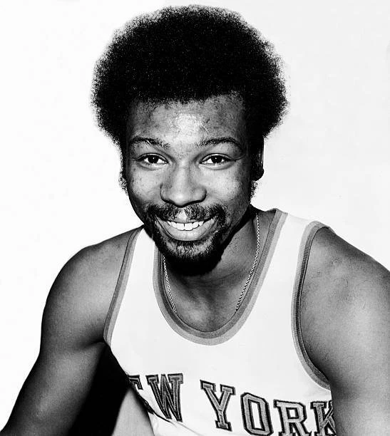 MEL DAVIS OF The New York Knicks Poses 1975 1 Old Basketball Photo $9. ...