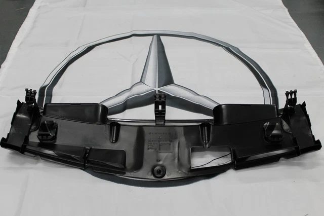 NEW GENUINE MERCEDES-BENZ W204 C-Class Plastic Top Blower Fan Shroud ...