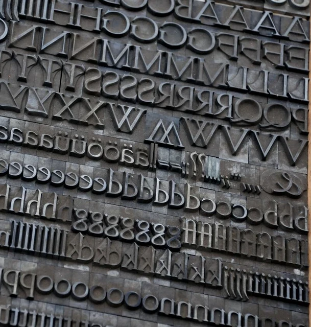 POLICE DE CARACTÈRES TIEMANN MEDIÄVALplomb lettres typographie ...