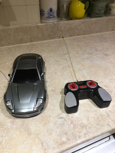 JAMES BOND 007 Aston Martin Remote Control Car Die Another Day, 1:18 ...
