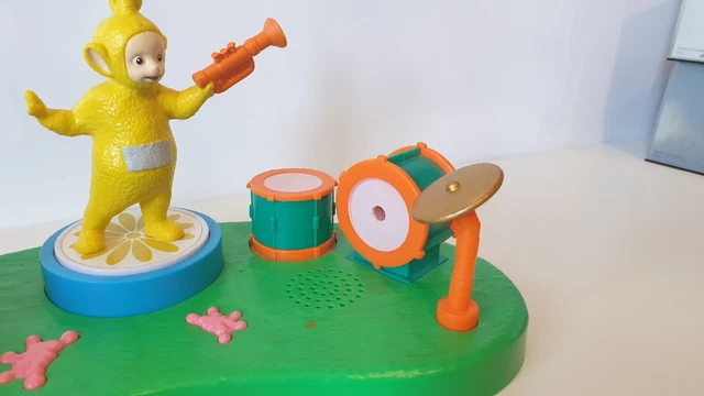 TELETUBBIES MUSICAL TOY Band Stand & Laalaa Figurine £10.00 - PicClick UK