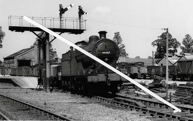 A VIEW OF 4f 44317 goods train at towcester station in 1957 £1.50 ...