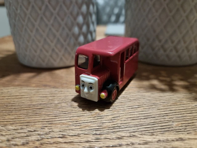 THOMAS THE TANK Engine Take N Play Bertie Bus Red Diecast 2009 Gullane ...