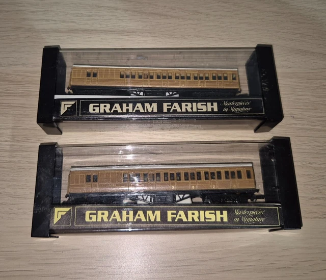 GRAHAM FARISH N GAUGE x2 LNER TEAK MAINLINE PASSENGER / BRAKE COACHES ...