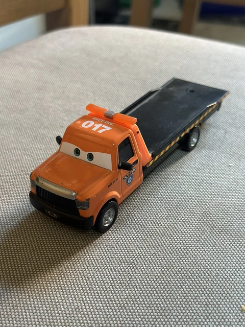 VOITURE DISNEY PIXAR Cars Stu Scattershields Deluxe Diecast 1:55 RARE ...