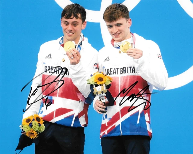 TOM DALEY MATTY Lee auf dem Podium zeigt Goldmedaillen Tokio signiert ...