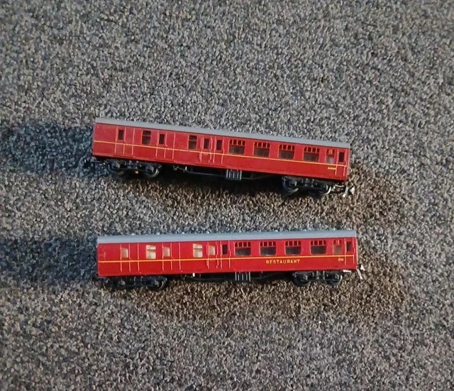 OO GAUGE TRIANG Coaches £15.91 - PicClick UK