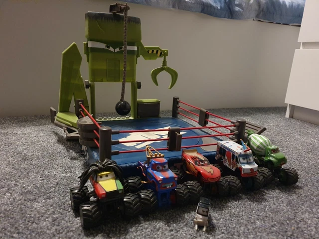 RARE DISNEY CARS toon Monster Truck Wrestling ring 5 monster trucks and ...
