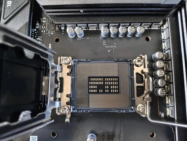 MSI MAG Z690 Tomohawk WiFi Intel Motherboard Gen 5 Lightening, TPM 2.0 ...