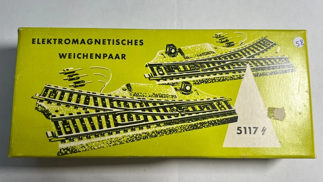 V 58 - 2 Aiguillages électriques M MARKLIN 1x 5118 L et 1x 5119 R ...