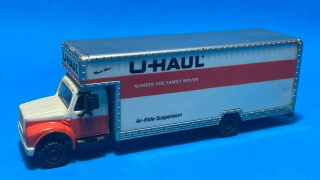 U-HAUL REMOVAL VAN Truck Plastic Model Train HO Scale Vehicle $11.50 ...