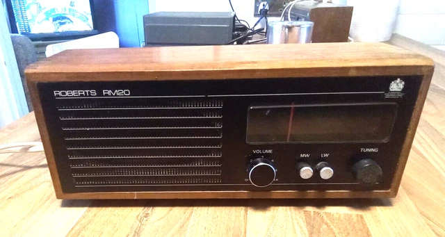 VINTAGE ROBERTS ELECTRIC Radio RM20 Transistor MW/LW - Teak Case £25.00 ...