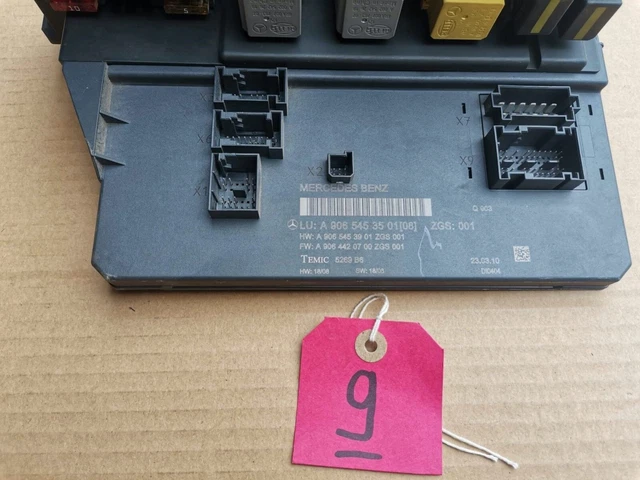 MERCEDES SPRINTER W906 Body ECU/Fuse box + relay Module A9069003501 £75 ...