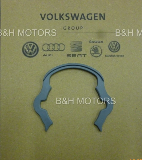 VW GROUP TURBO / Intercooler Boost Pipe Retaining Clip 04E145853E £12. ...