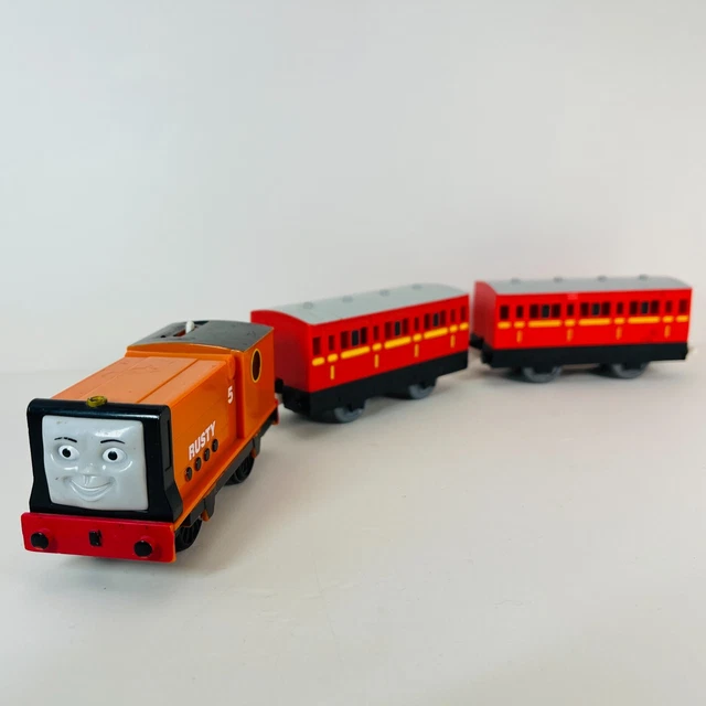 THOMAS & FRIENDS TrackMaster Rusty Motorized Train Engine two Passenger ...