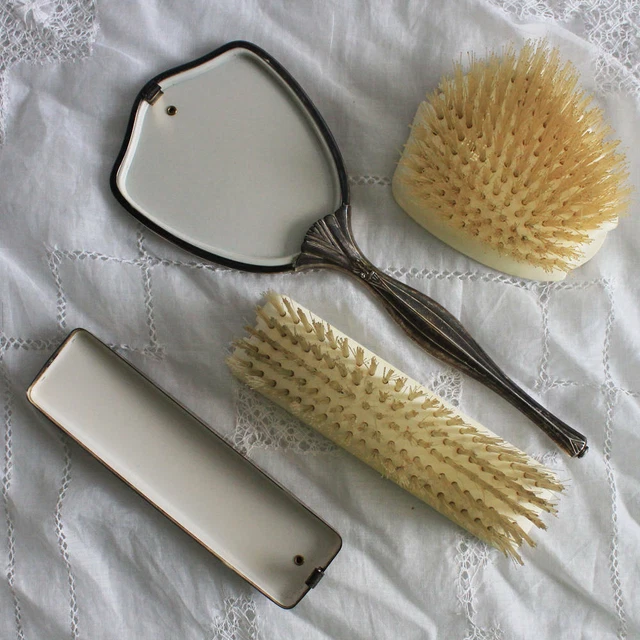 VINTAGE ART DECO Delina Vanity Set Silver Plated Hair Dress Clothes ...